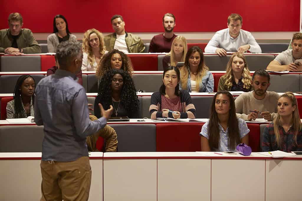 5 Benefits of Attending Community College